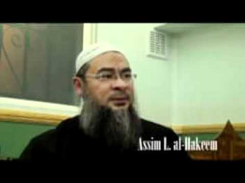 Taking photos – Sheikh Assim Al Hakeem